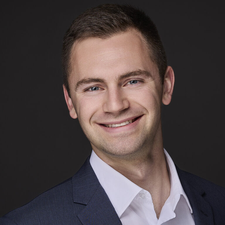 Logan Zeisler, CFP® | Associate Wealth Advisor in Omaha | Mariner